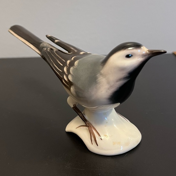 Goebel | Accents | Figurine Goebel Pied Wagtail Porcelain Bird | Poshmark
